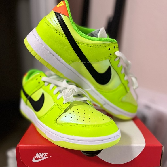 Nike | Shoes | Nike Dunk Low Se Splash Volt | Poshmark